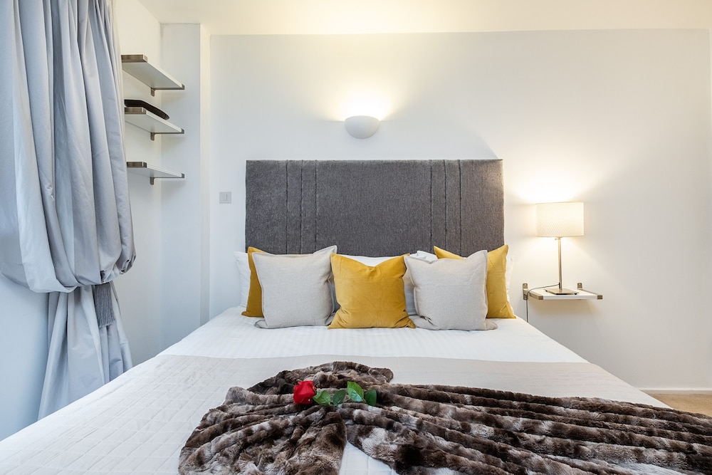 Modern 2 Bedroom In Kensington - Barnes