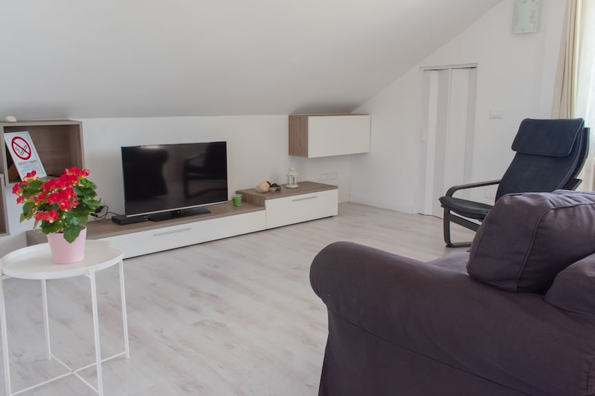 Lovely Mansarda - Large Terraces Spectacular View - Desenzano del Garda