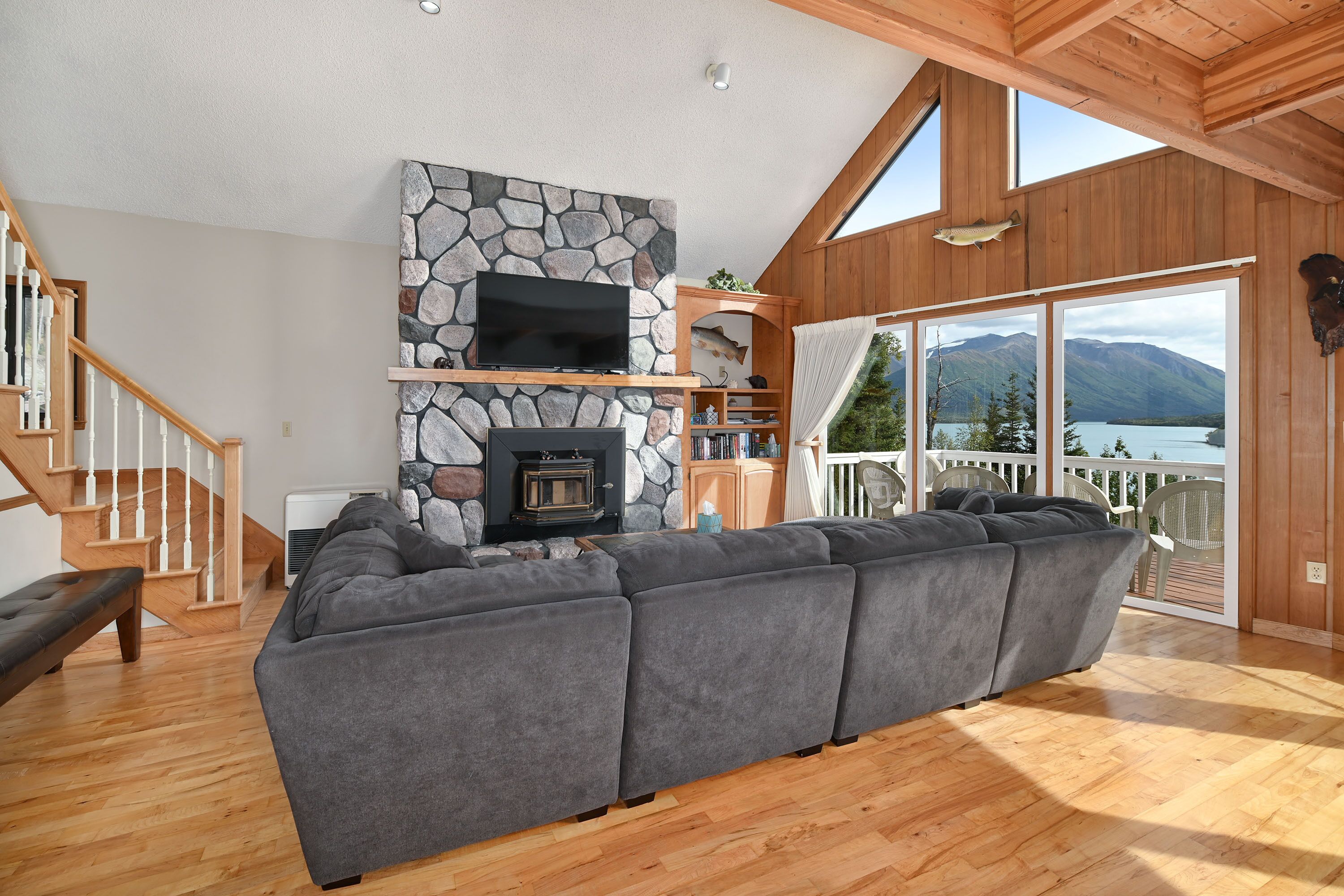 Eagle's Haven - Upper - 4 Bedroom, 1.5 Bath - Cooper Landing, AK