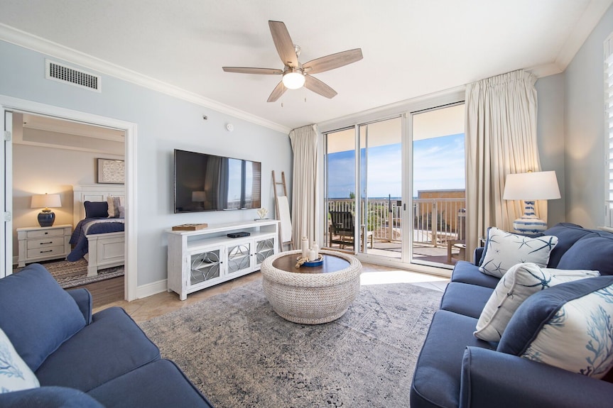 Azure 218 ~ Massive 4br Beachfront Corner Condo - 오칼루사 아일랜드