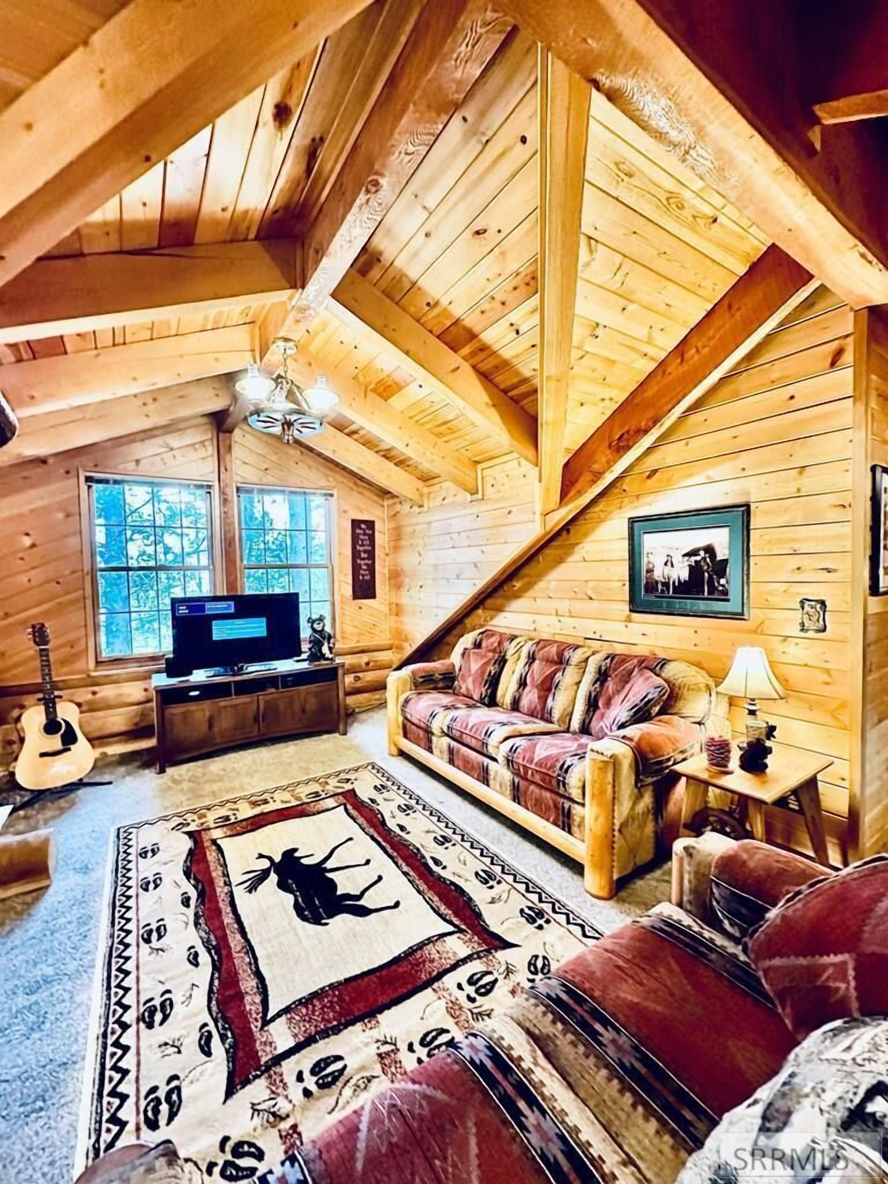 21 Miles To Yellowstone ~ Fire Pit ~ Horseshoes ~ Wifi - Island Park, ID