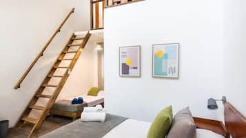 Quarto Twin Standard (#6) | Cofre no quarto, Wi-fi grátis, roupa de cama fornecida