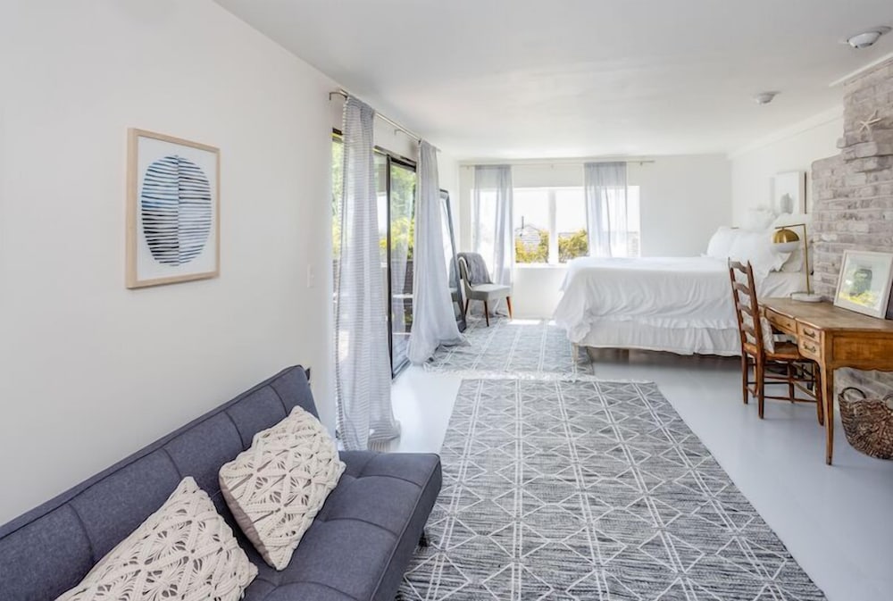 Cozy Hillside Cottage With Fenced Garden - Stinson Beach, CA