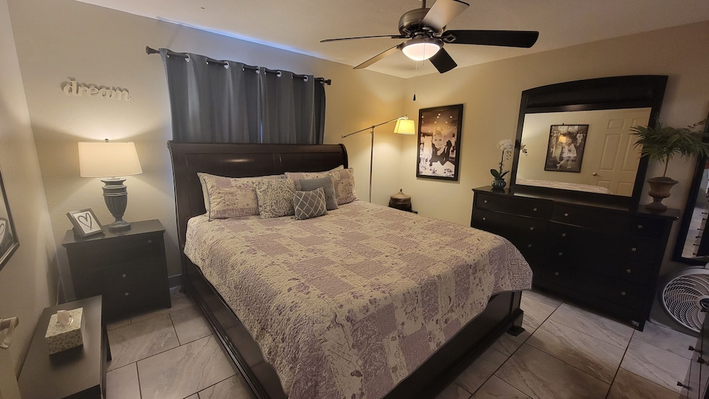 Modern Condo-mountain Views-heated Pool - Apache Junction, AZ
