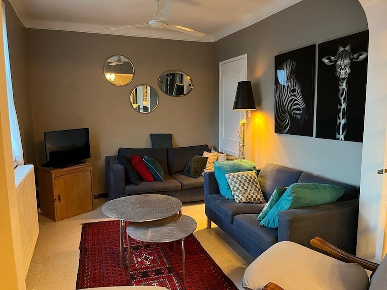 Uzès : Villa Agréable Et Calme Avec Piscine D'eau Salée Et Grand Jardin - Uzès