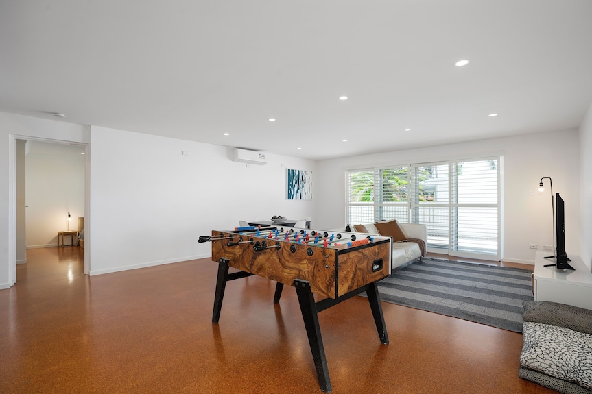 The White House - Spectacular Ocean Views, Central Coolum & Wifi - Sunshine Coast