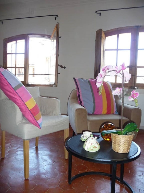 Spacieux T2 Cv Historique - Les Jardins d'Albertas