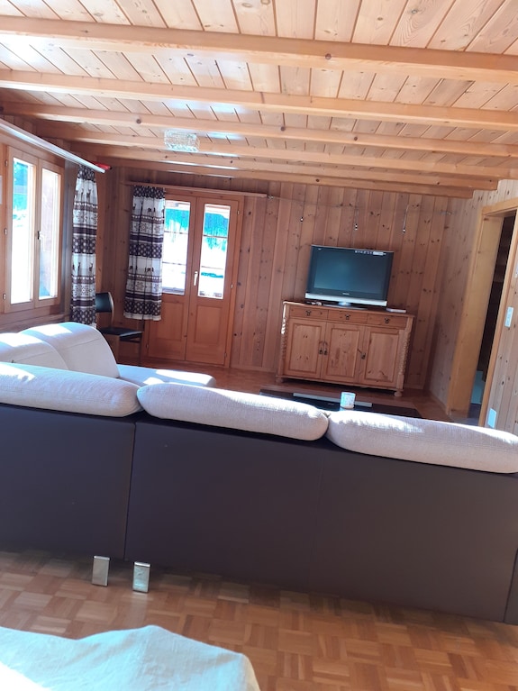 Gezellig, Rustiek Appartement Op Een Rustige Locatie - Brienz