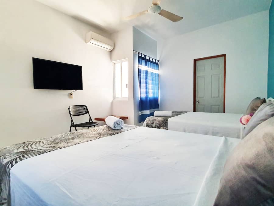 Quarto Empresarial | Camas de colchão pillowtop, Wi-fi grátis, roupa de cama fornecida