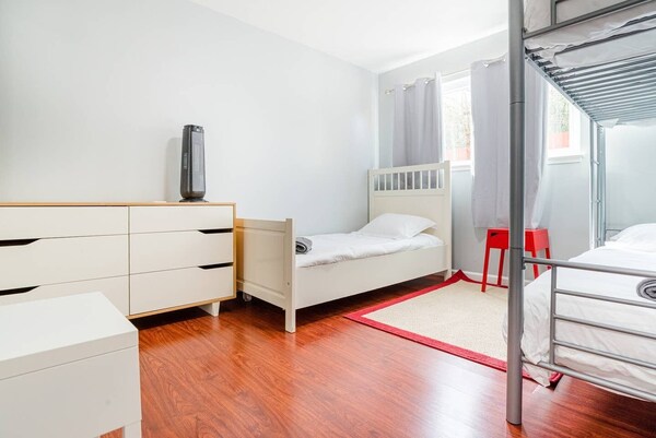 Bright Newly Remodeled Airbnb Next To Sfo! - San Mateo, CA