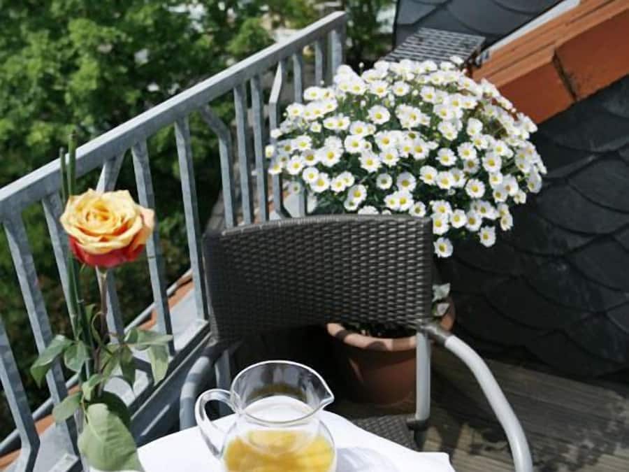 Quarto Individual Clássico, casa de banho privativa | Vista da varanda