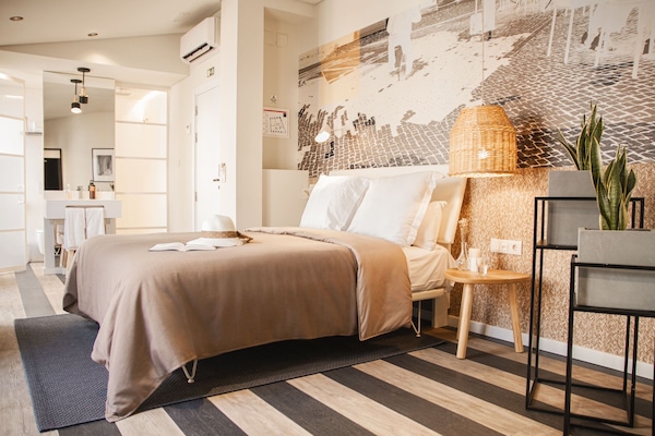 Quarto Duplo Deluxe | Quartos insonorizados, Wi-fi grátis, roupa de cama fornecida