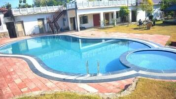 Piscina exterior