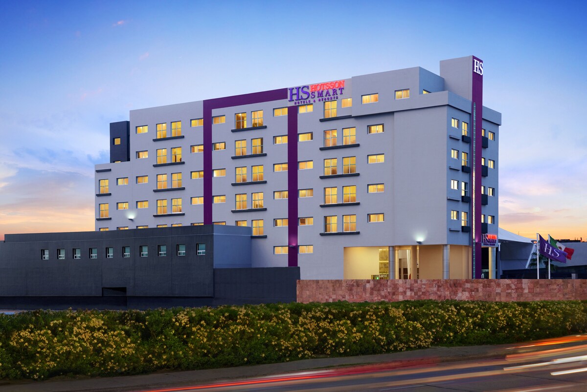 HS HOTSSON Smart León Centro Max Reviews, Deals & Photos 2023 - Expedia