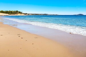 Praia particular, prática de pesca 