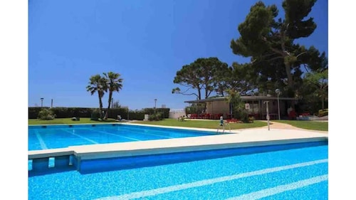 Bonito Apartamento En Frente Del Mar - サロウ