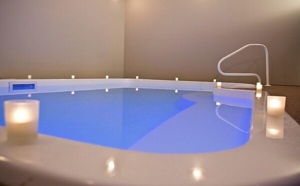 Belamere Swimming Pool Suites - Cumming, GA