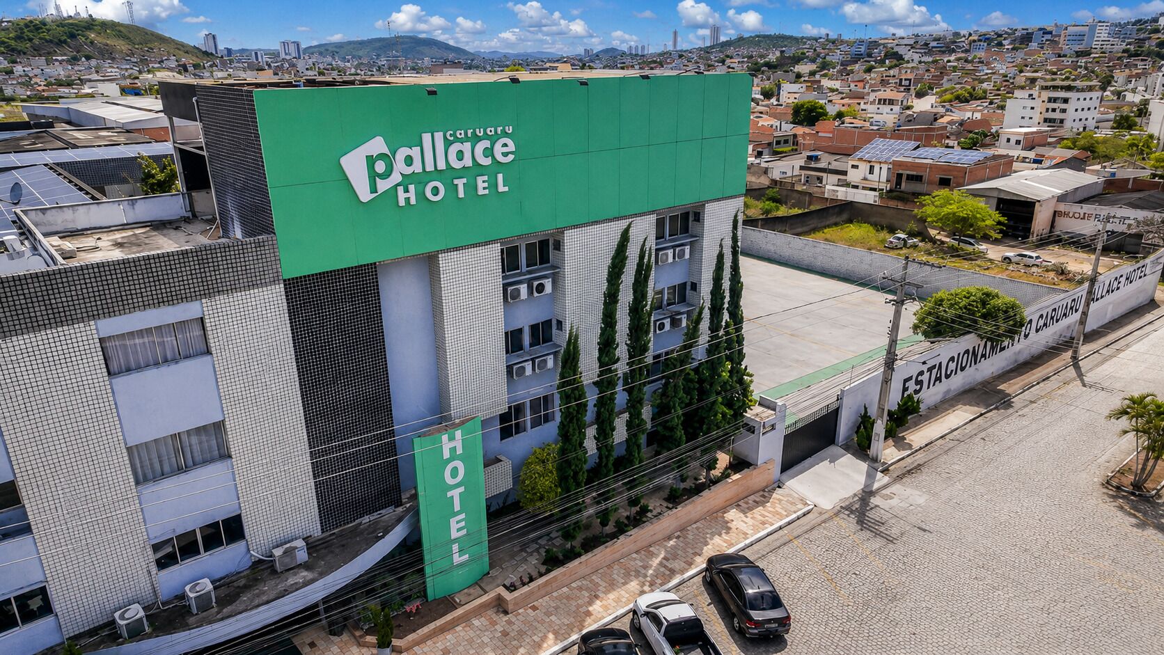 Fachada da propriedade