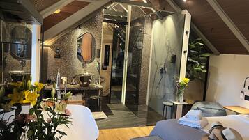 2 quartos, camas de colchão viscoelástico, Wi-fi grátis