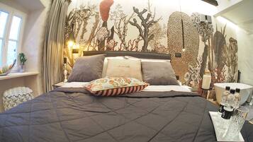 Quarto Duplo Superior (1) | Cofre no quarto, com decoração personalizada