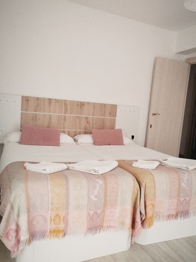 Central Apartment In A Quiet Area, Free Parking, Wifi, 10minute From Cathedral - 그라나다