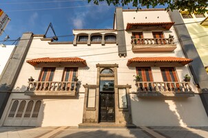 Fachada da propriedade