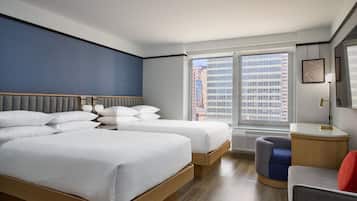 Quarto Premium, 2 camas de casal | Cofre no quarto, secretária