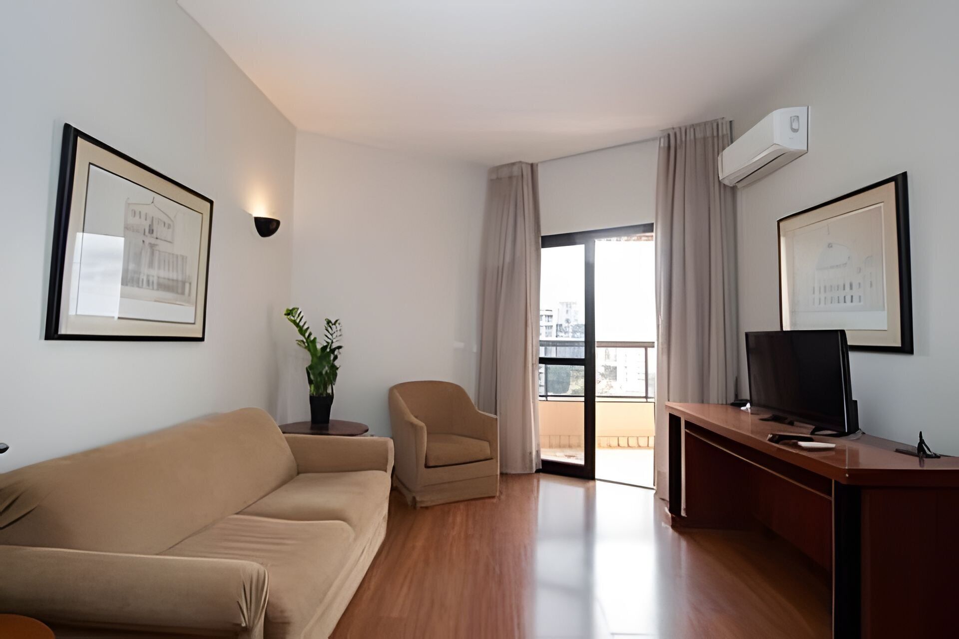 Apartamento | Área de estar | TV de tela plana