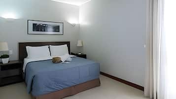 Apartamento | Wi-Fi de cortesia, roupa de cama