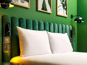 Quarto Standard, 1 cama de casal | Secretária, quartos insonorizados, Wi-fi grátis 