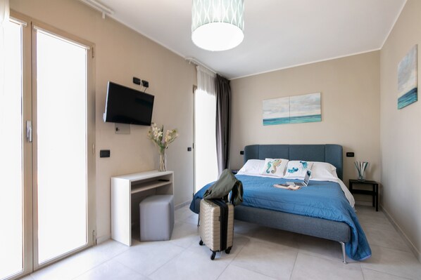 Quarto Superior | Roupa hipoalergénica, edredões de penas, cofre no quarto