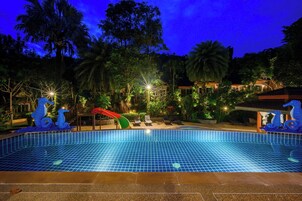 Piscina interna, piscina externa