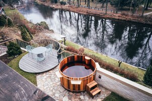 Apartamento Exclusivo, banheira de hidromassagem | Vista para a água