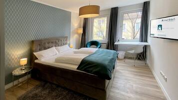 2 quartos, com decoração personalizada, com mobília individualizada