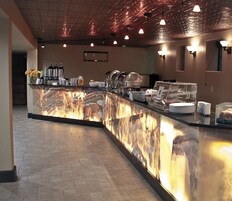 Café da manhã completo grátis todos os dias