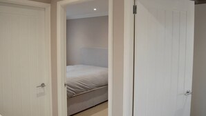 2 quartos, Wi-Fi de cortesia, roupa de cama