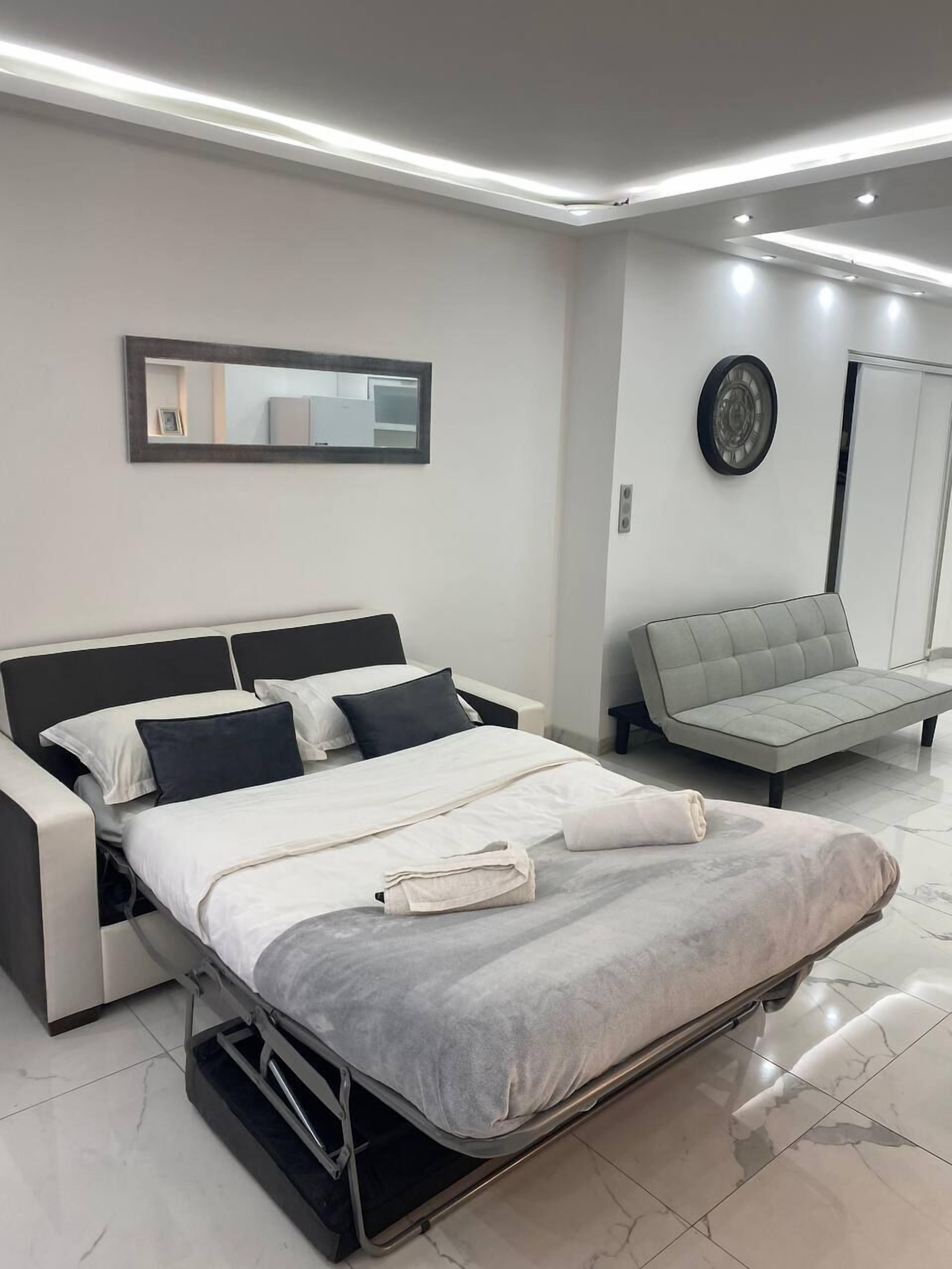 Apartamento Comfort | Sala de estar | TV de ecrã plano, Netflix, leitor de DVD, serviços de streaming 