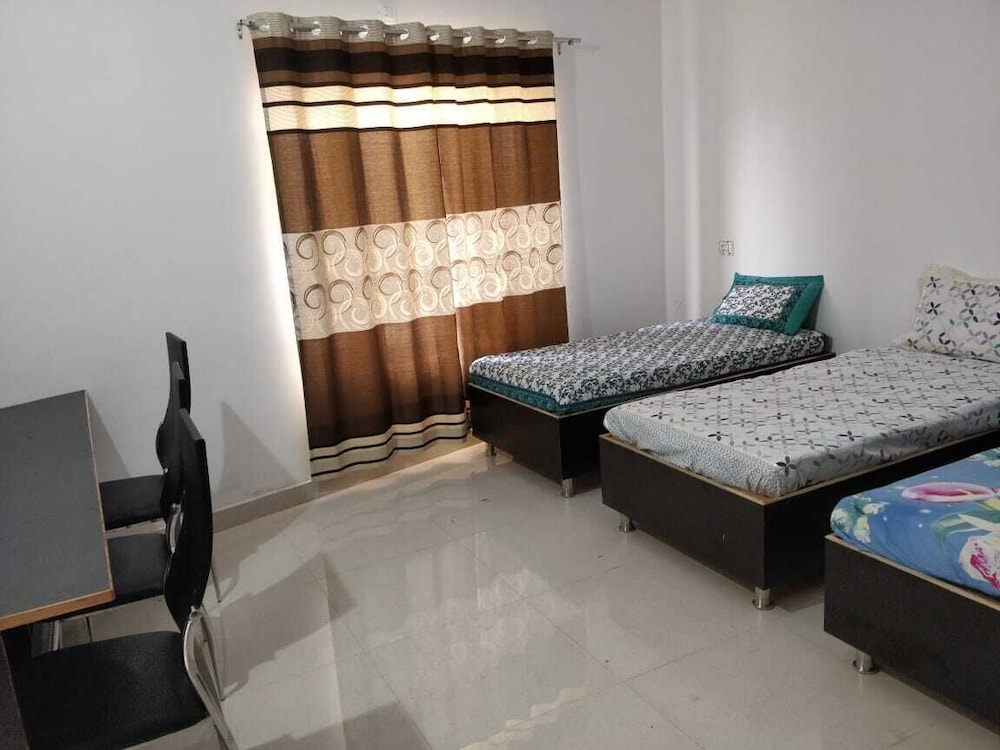 2 Palms Girls Pg Near Mahent Indresh Hospital - Dehradun