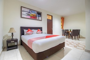 Quarto Duplo Deluxe | Wi-fi grátis, roupa de cama fornecida 