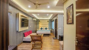 Suite-Estúdio Presidencial | Lençóis de algodão egípcio, roupa de alta qualidade, edredões de penas