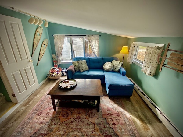 Lay Low In Ludlow - Cozy, Convenient Getaway At Okemo, Walking Distance To Town - Ludlow, VT