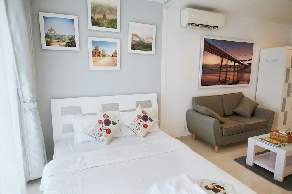 Jolie Home - Sky Center - Block A - Tan Son Nhat Airport (SGN)