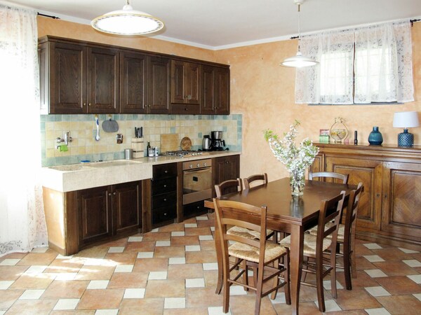 Wonderful Private Villa For 6 Guests With Wifi, Tv, Patio, Pets Allowed And Parking - Noli