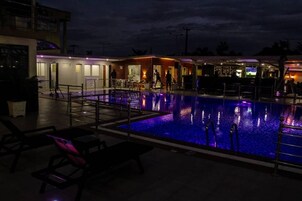Piscina exterior 