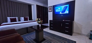 Quarto de Luxo | Cofre no quarto, secretária 
