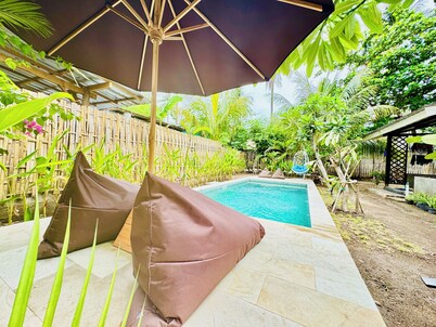 The This-Kon Gili Meno