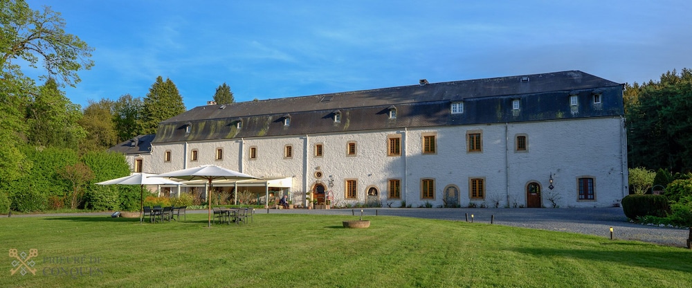 Prachtige Kamers In Een Historisch Abdijhotel - Herbeumont