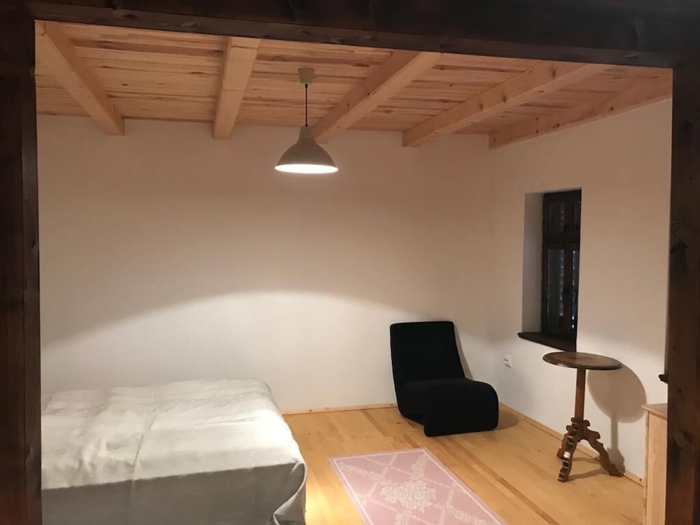 Rural Family Home, Newly Renovated, Located In An Authentic Romanian Village - Cristian