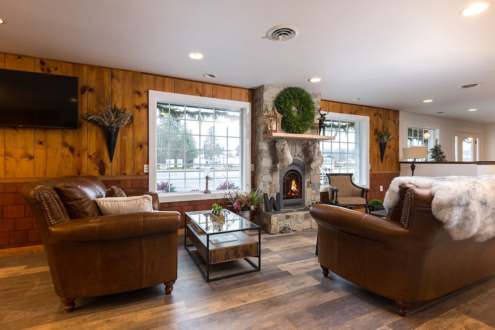 Woodland Inns - Forks, WA