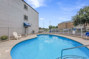 Piscina exterior sazonal